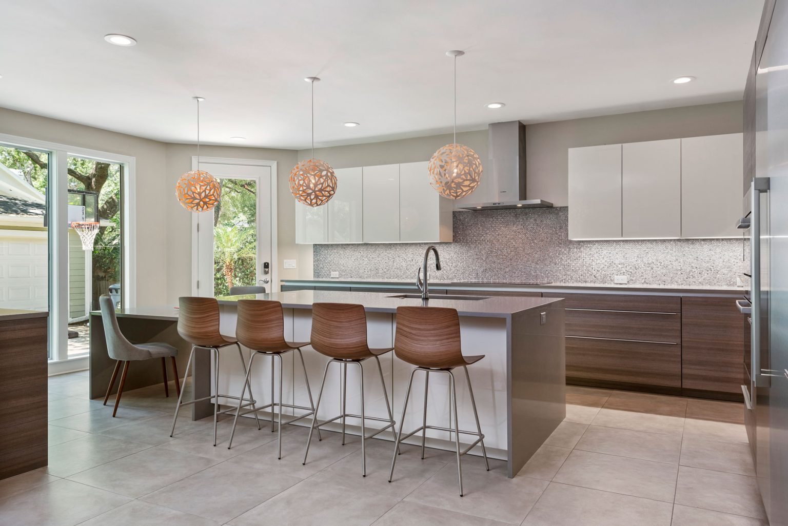 Custom vs. Standard Cabinets: Which One is Right for You? - S&W Kitchens