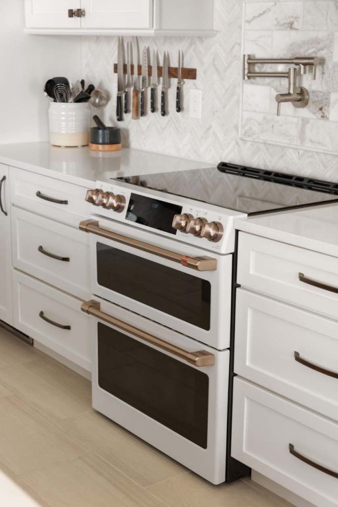 Maximizing Small Spaces: Clever Design Tips for Small Kitchens and ...