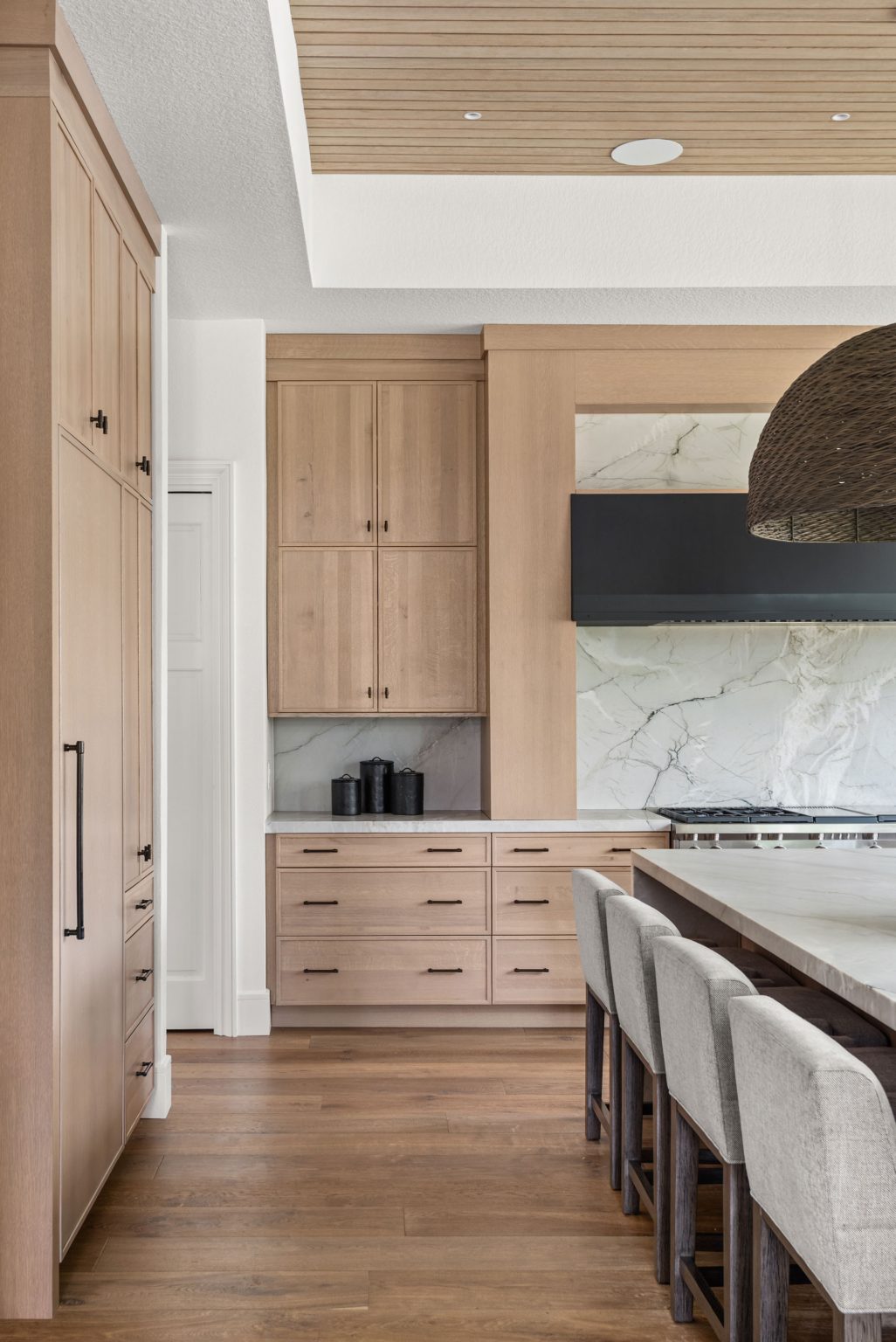 Palmetto Grove Lane Luxury Home Remodel - S&W Kitchens