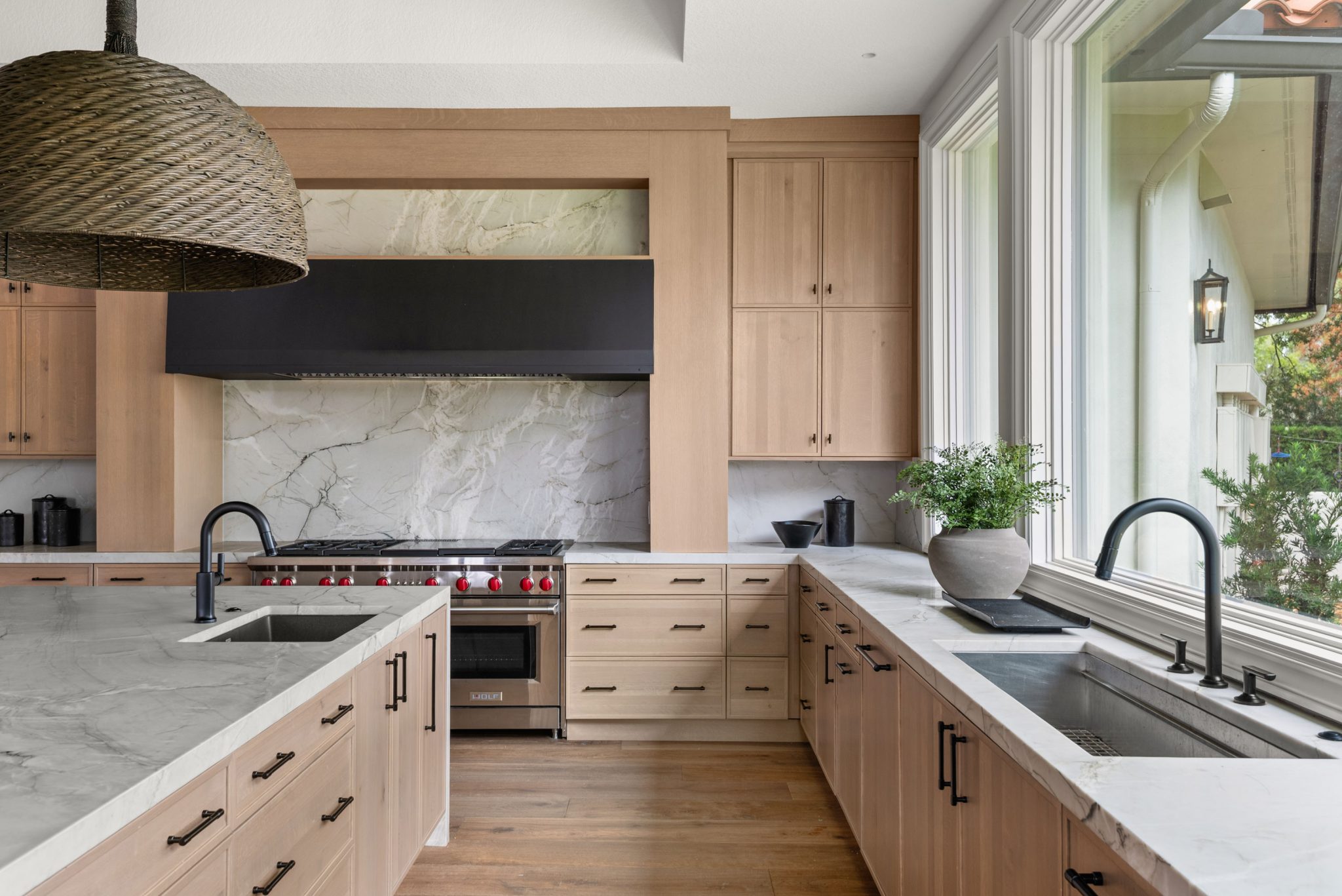 Palmetto Grove Lane Luxury Home Remodel - S&W Kitchens