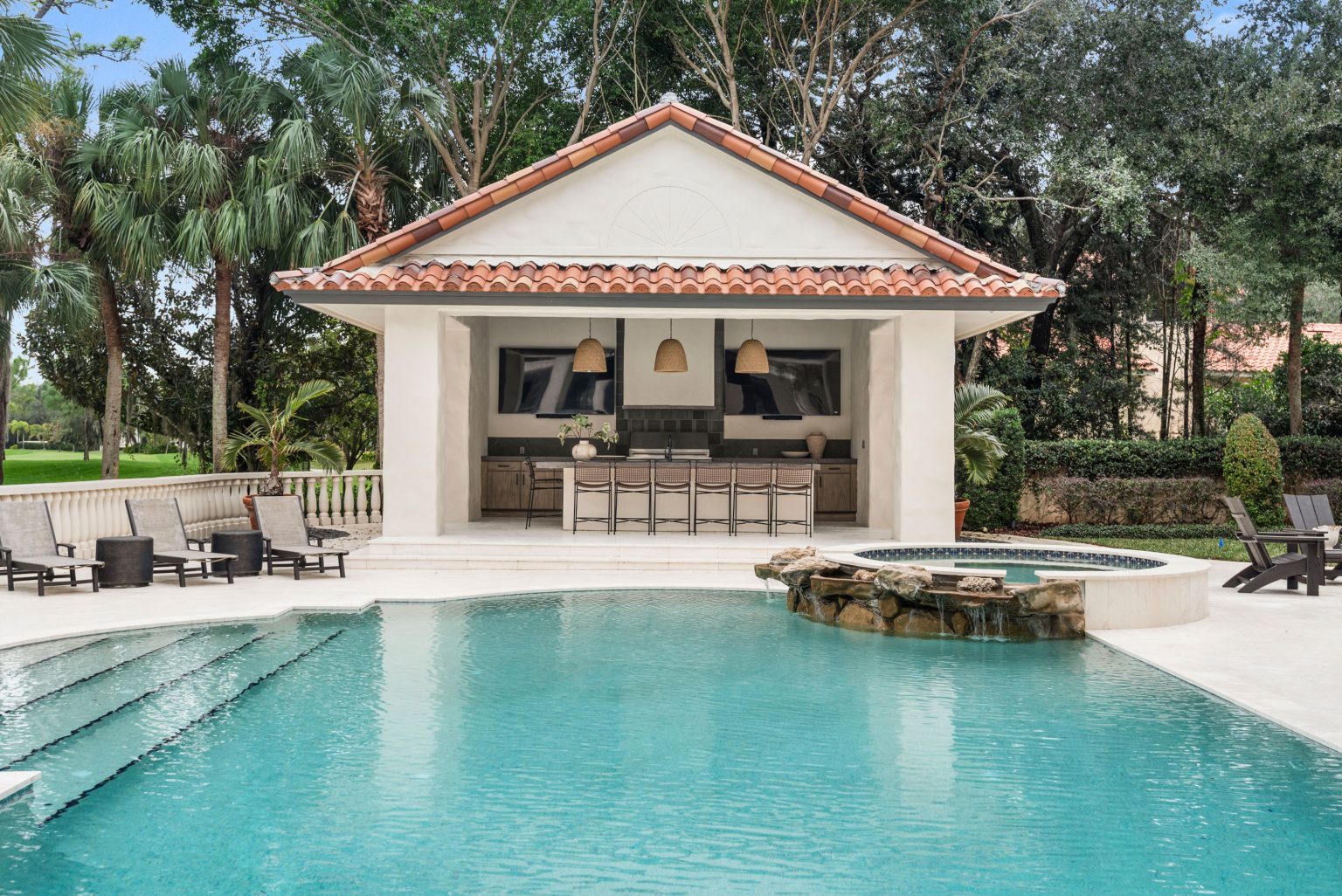 Palmetto Grove Lane Luxury Home Remodel - S&W Kitchens